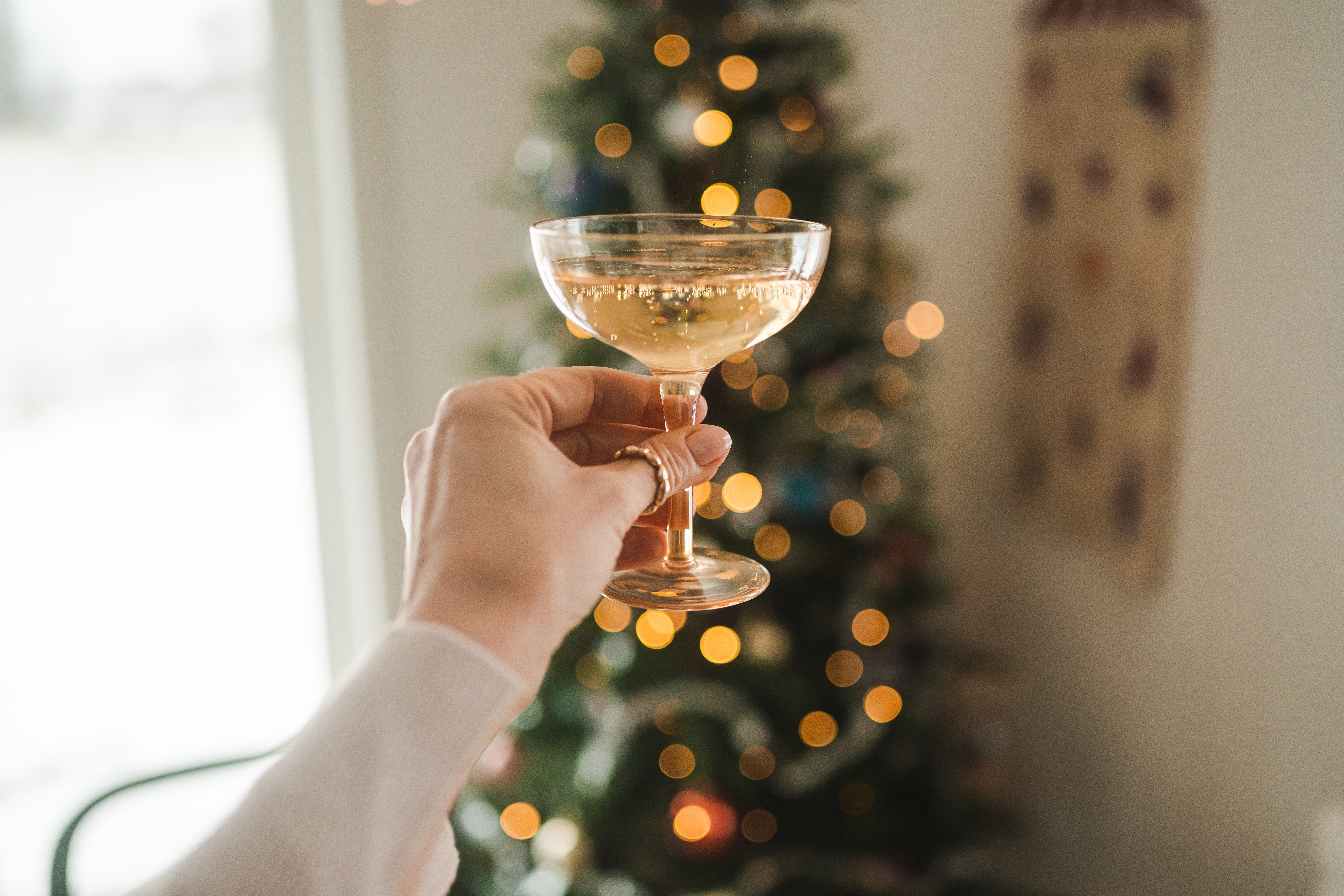 Null Alkohol, voller Geschmack? Alkoholfreie Aperitifs im Test - oe24.at