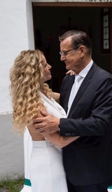 Nach 28 Jahren wilder Ehe – Katja Burkard heiratet Hans Mahr - oe24.at