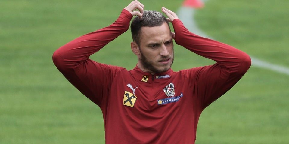 So reagiert Arnie auf seinen Shampoo-Sager - oe24.at